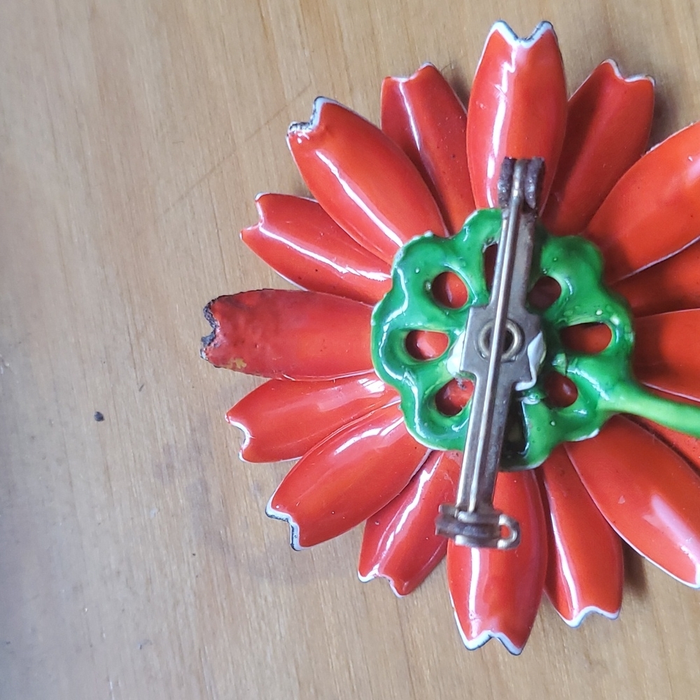 1960s Daisy Brooch - Gem